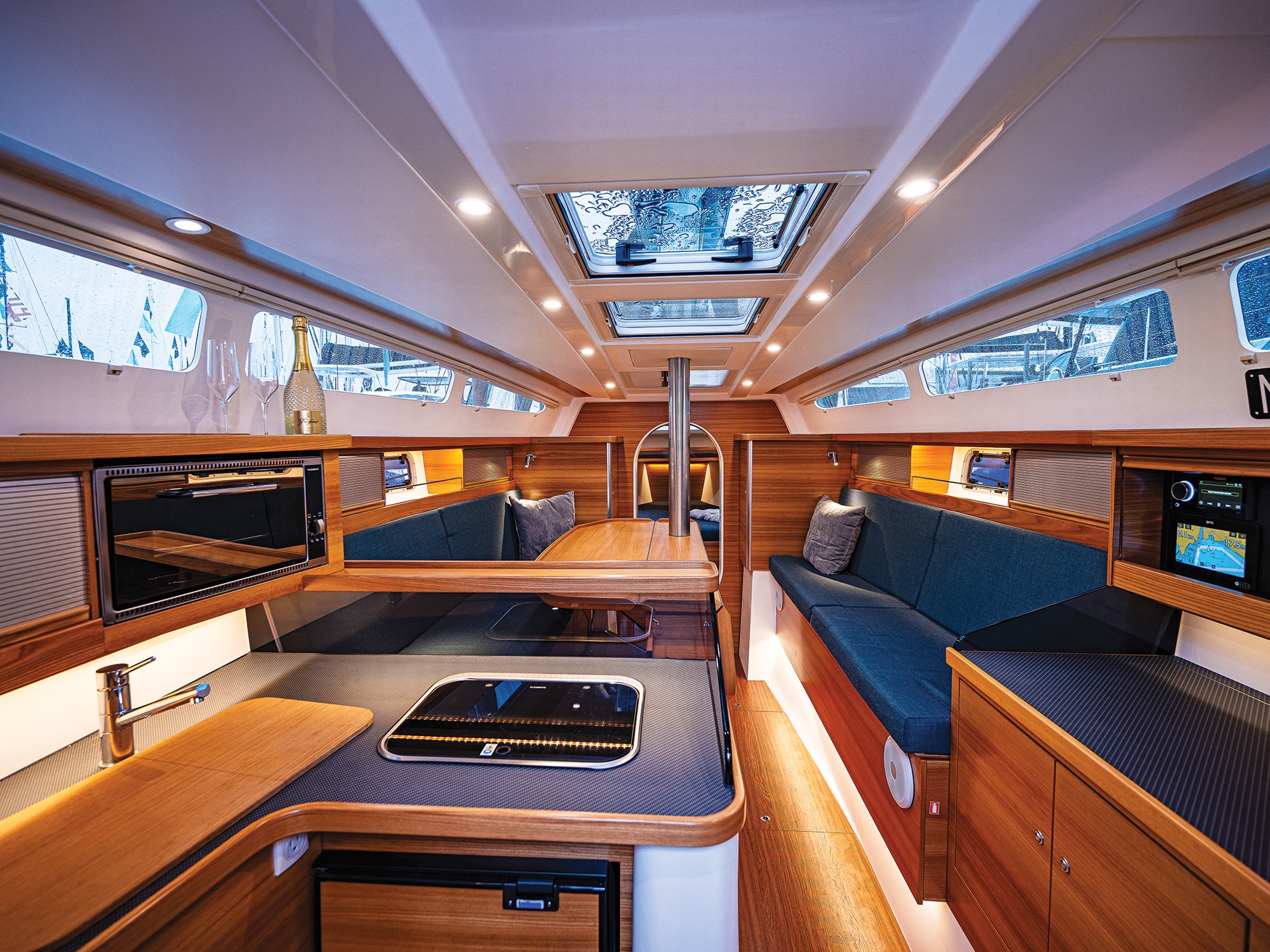 2024 Boat of the Year Best Trimaran: Dragonfly 40 Ultimate